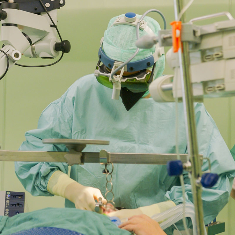 Operation und Nachsorge in der HNO-Praxis Dr. med. Patricia Tesmer in ...